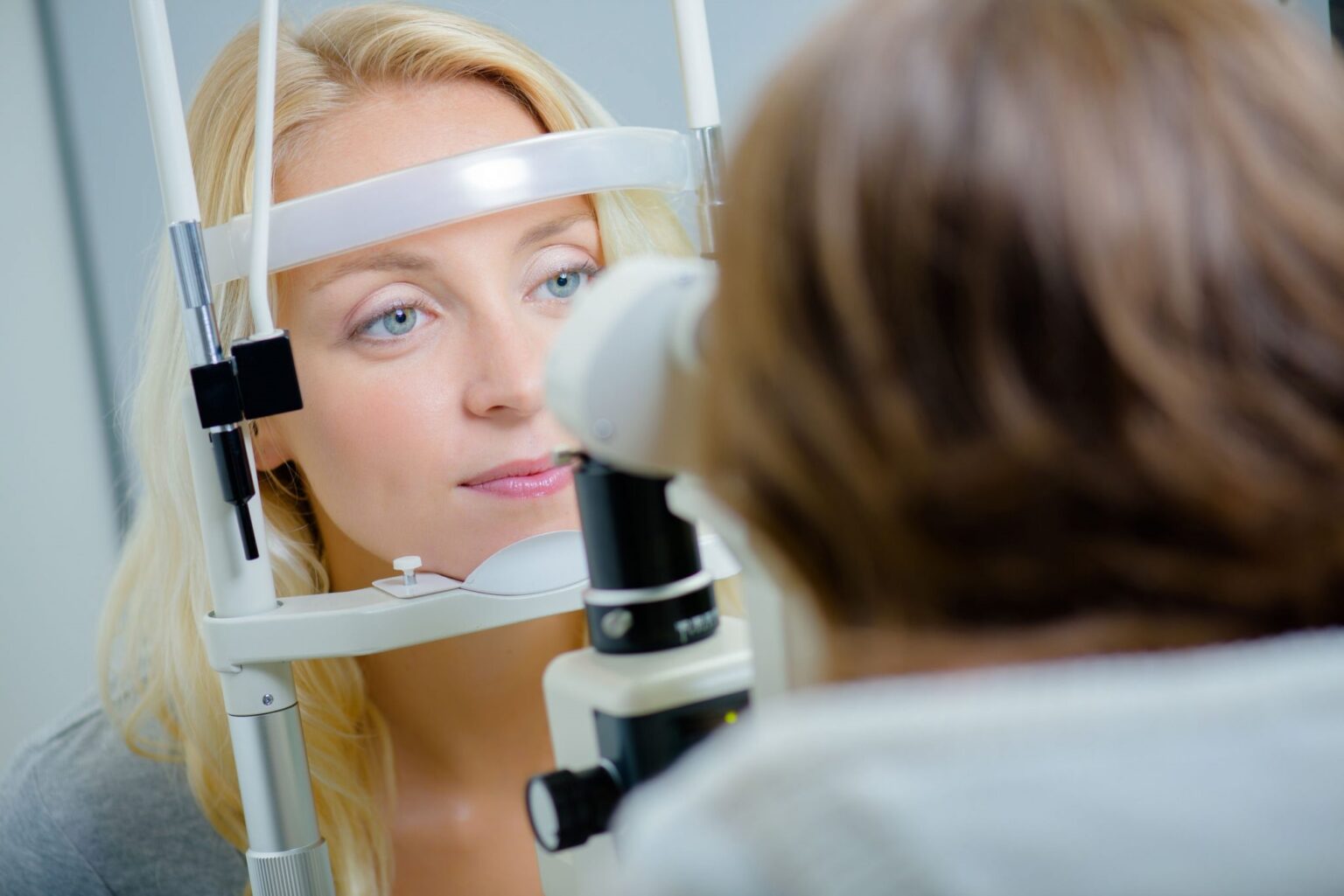 Eye Air Puff Test: Why does the eye doctor blow air in my eye?